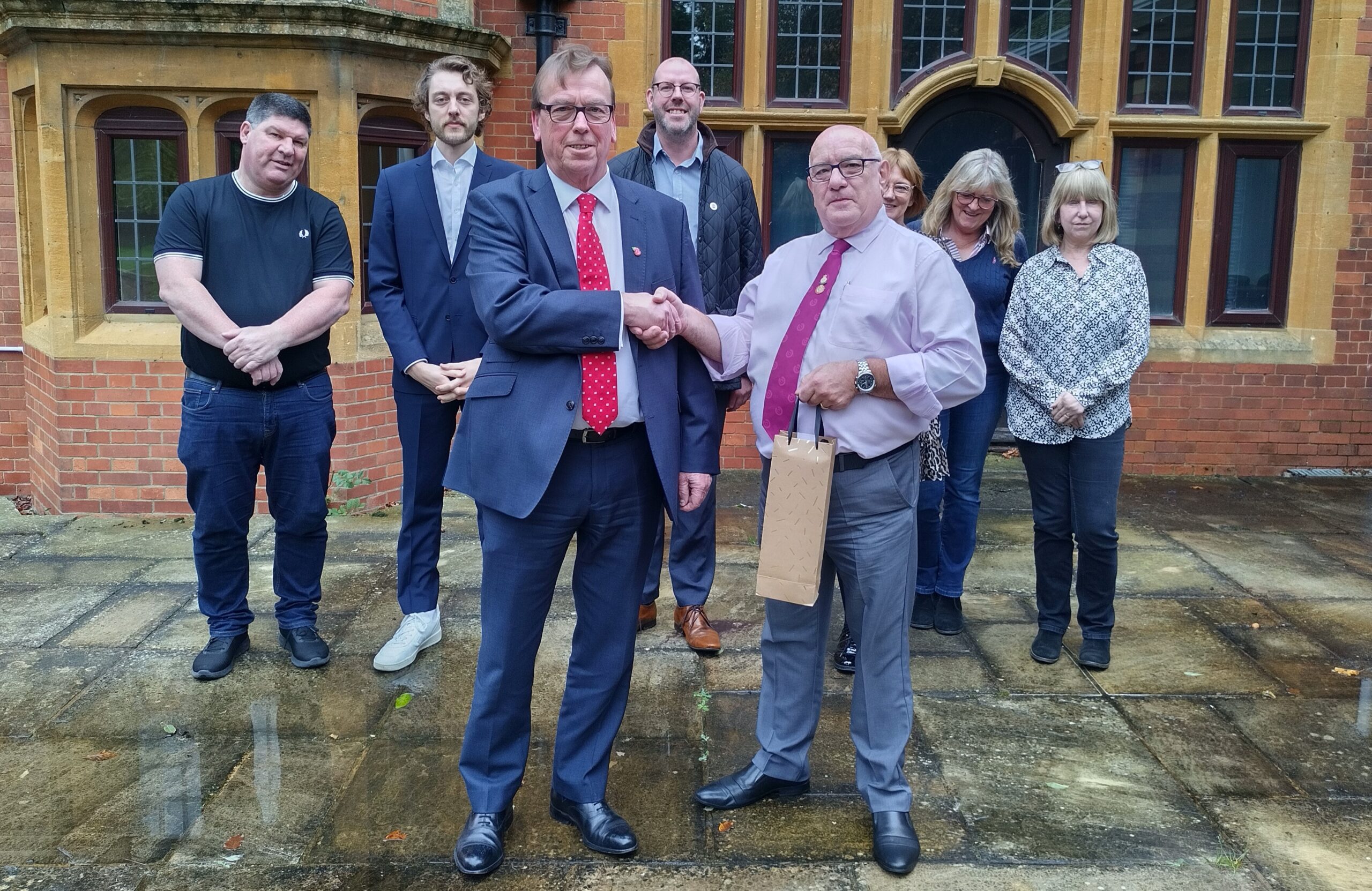 Community thanks Bob for long service | Community Trade Union